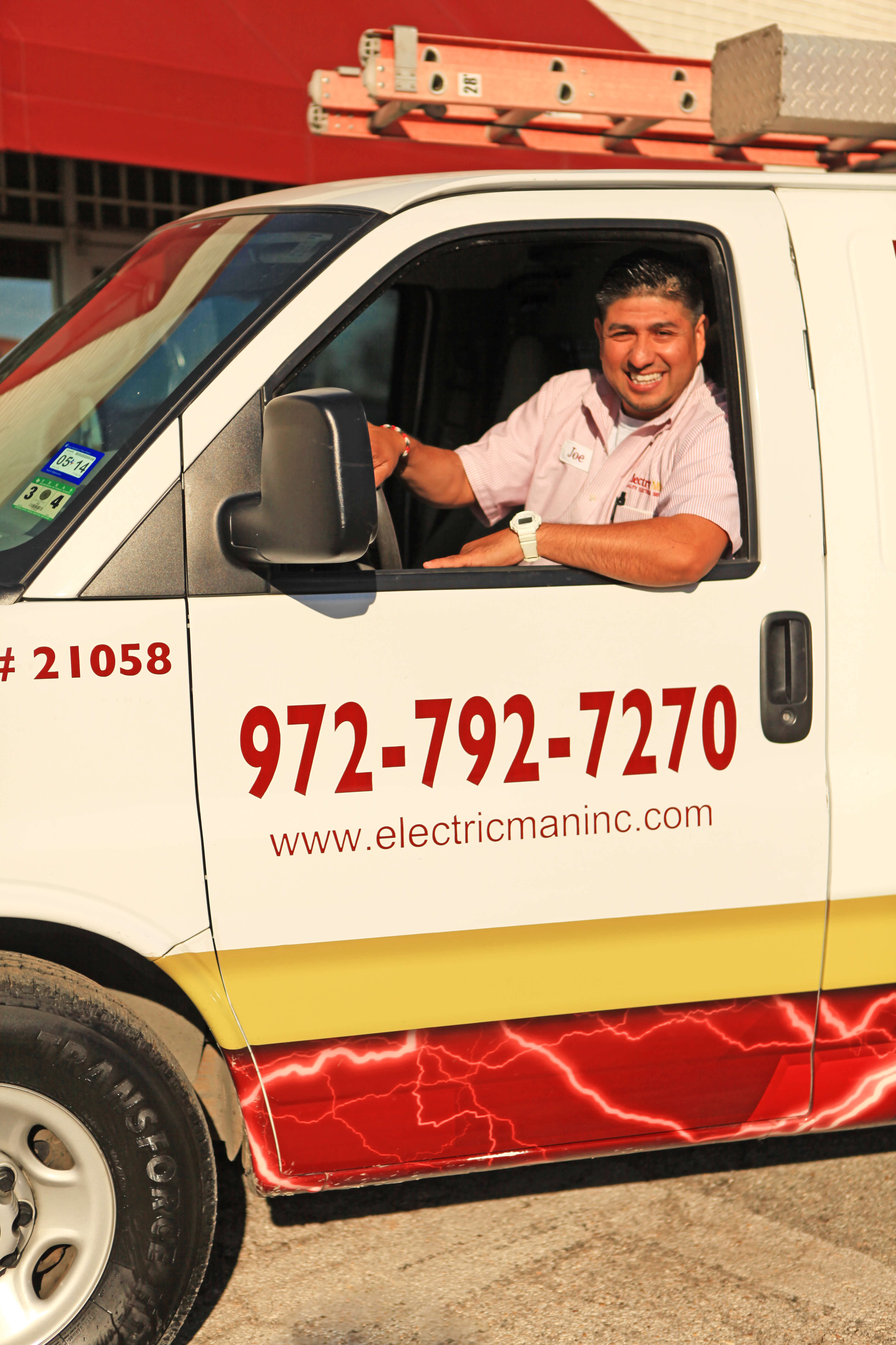 Staff Photos | Dallas Electrical Company